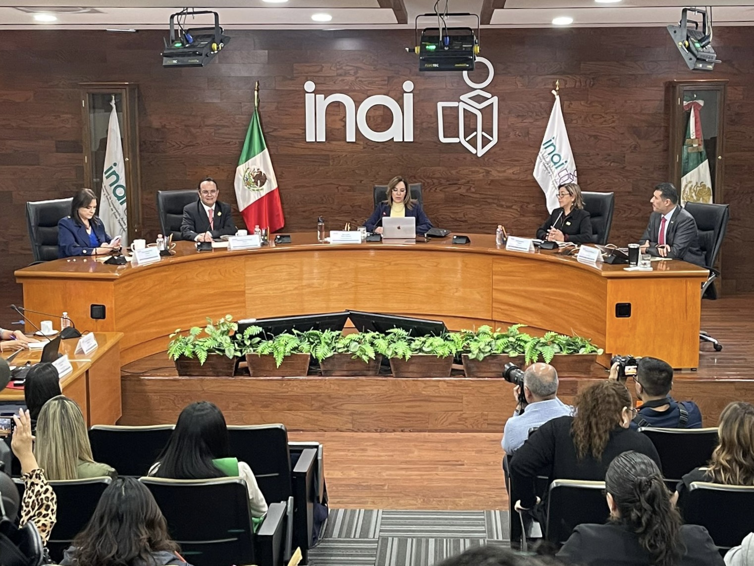 Inai: comunicación y mercadotecnia - Economicón